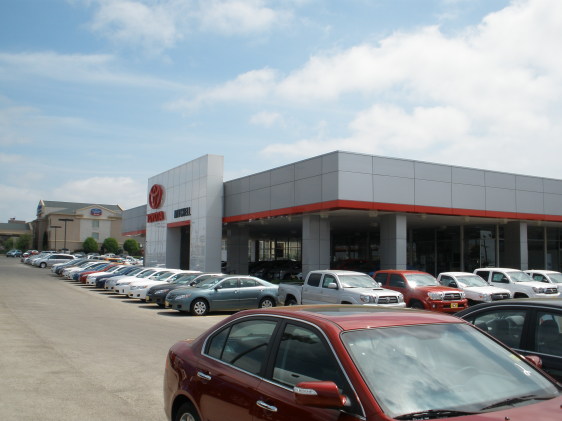 Mitchell Toyota in San Angelo, TX | Rated 4.7 Stars | Kelley Blue Book