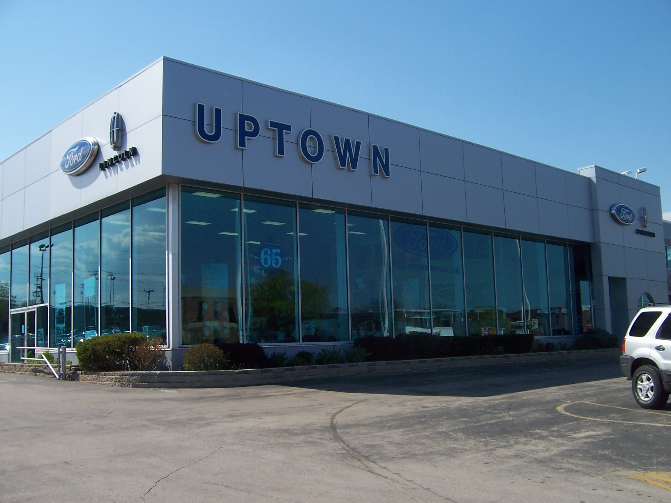 Uptown Motors Inc in Milwaukee, WI | 278 Cars Available | Autotrader