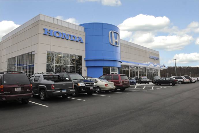 Lundgren Honda of Auburn in Auburn, MA | Rated 4.6 Stars | Kelley Blue Book