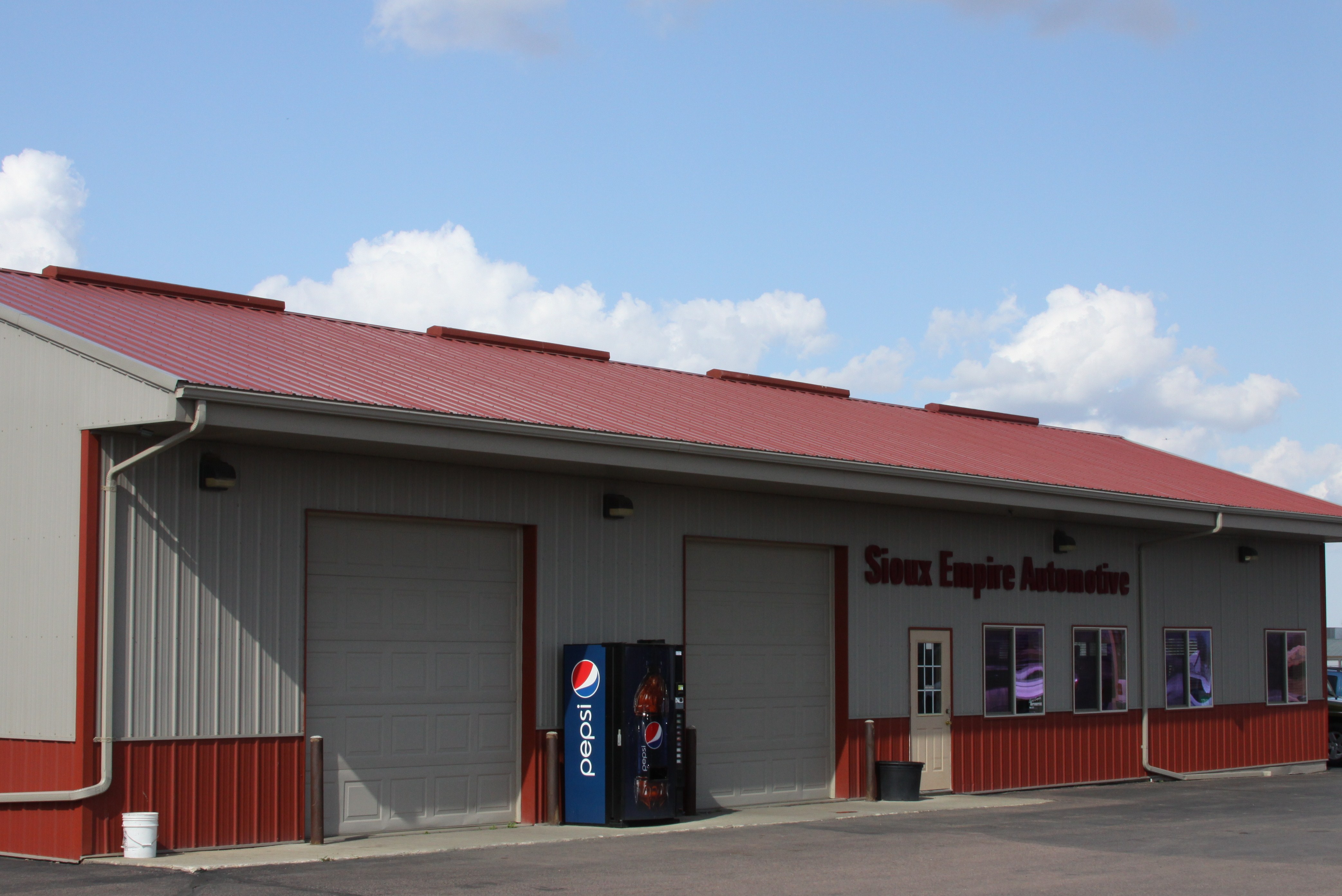 Sioux Empire Automotive in Tea, SD | Rated 4.4 Stars | Kelley Blue Book