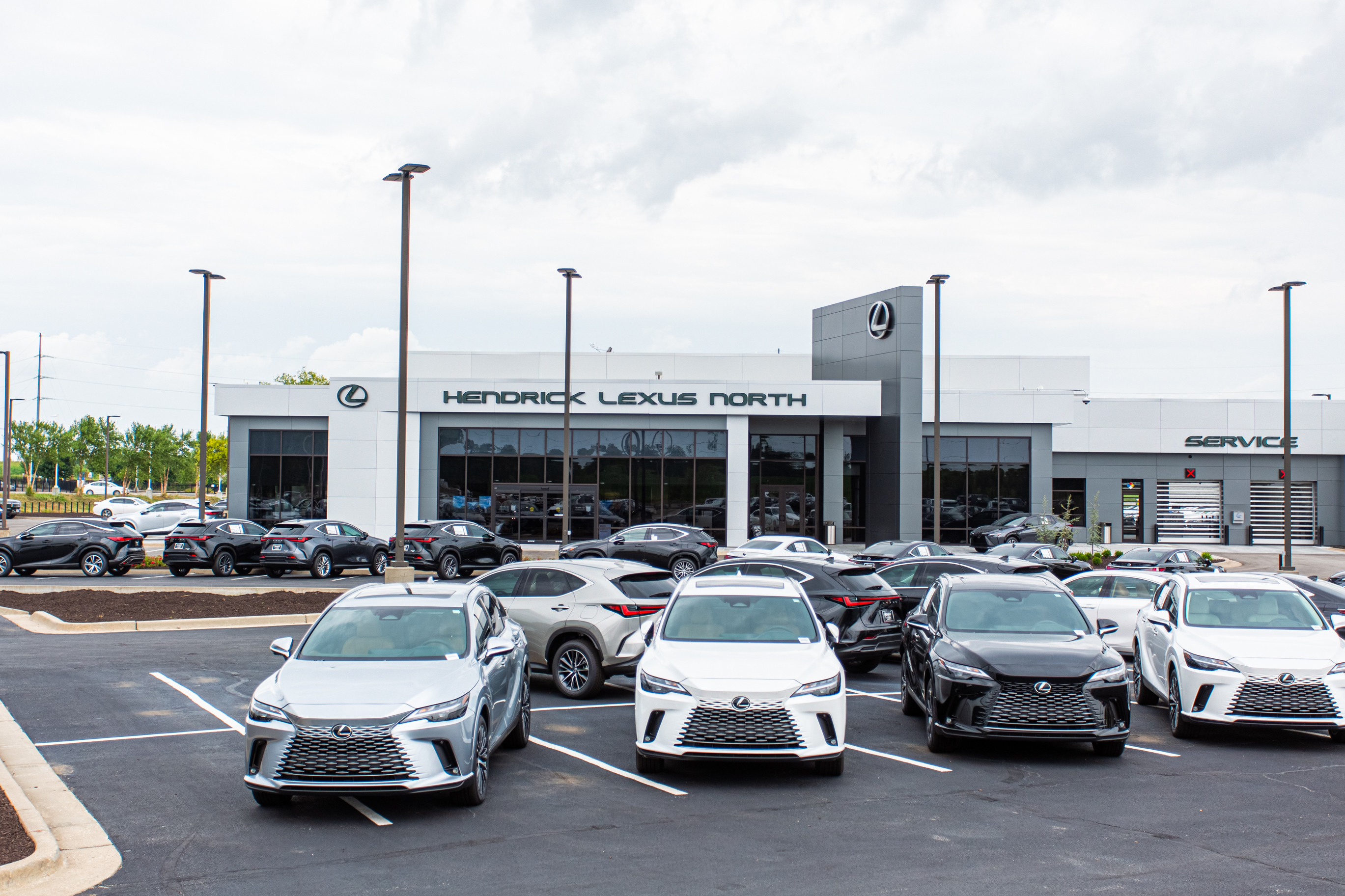 Hendrick Lexus Kansas City North in Kansas City, MO | 131 Cars ...