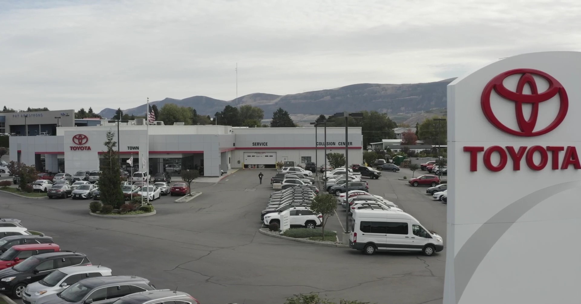 Town Toyota in East Wenatchee, WA | Rated 4.6 Stars | Kelley Blue Book