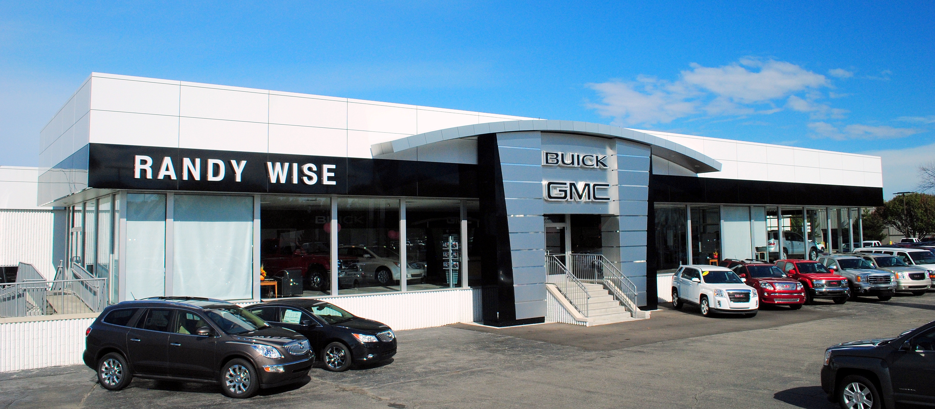 Randy Wise Buick GMC in Fenton, MI | 326 Cars Available | Autotrader