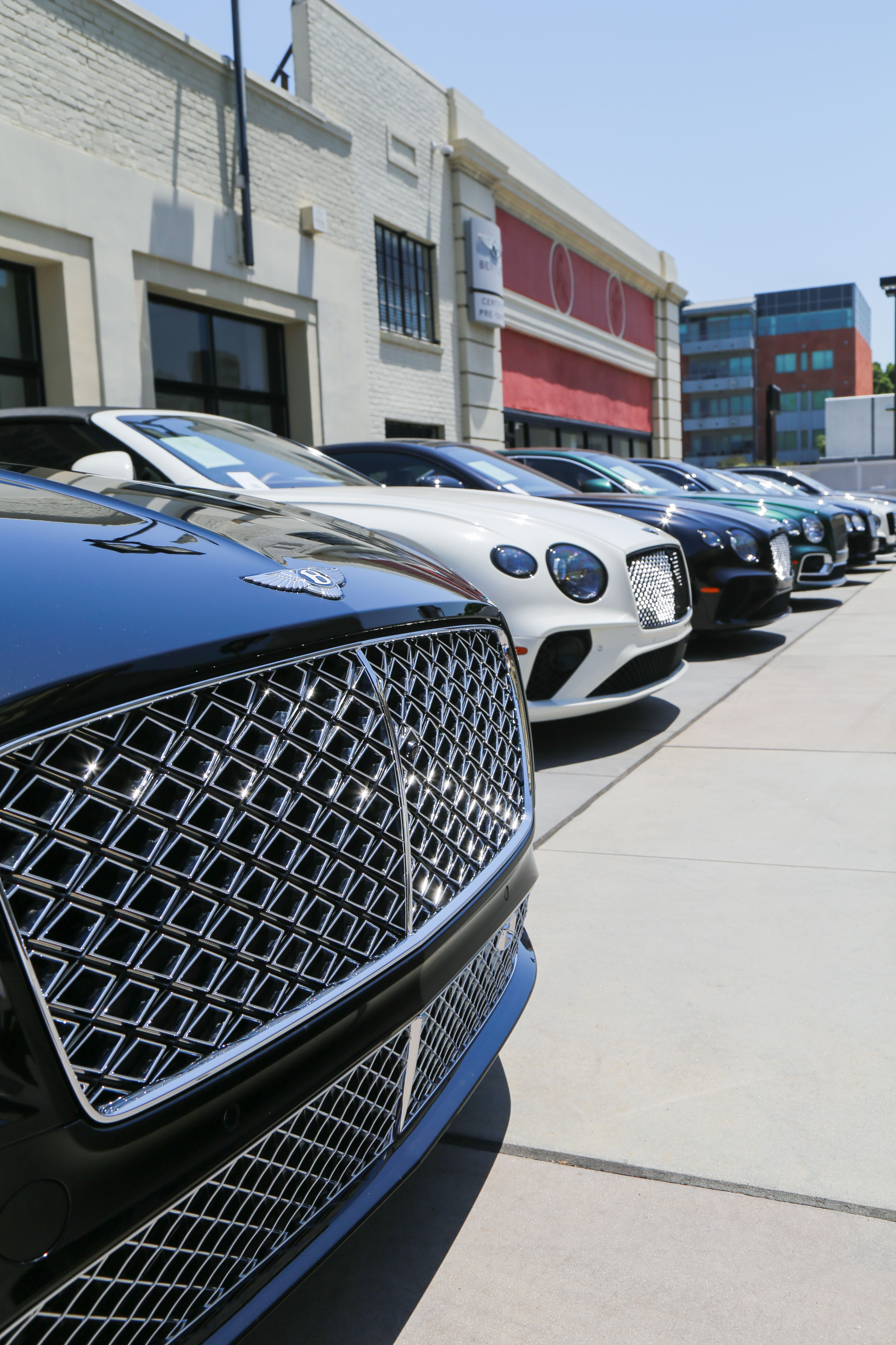 Rusnak Rolls-Royce Motor Cars of Pasadena in Pasadena, CA | Rated 5 ...