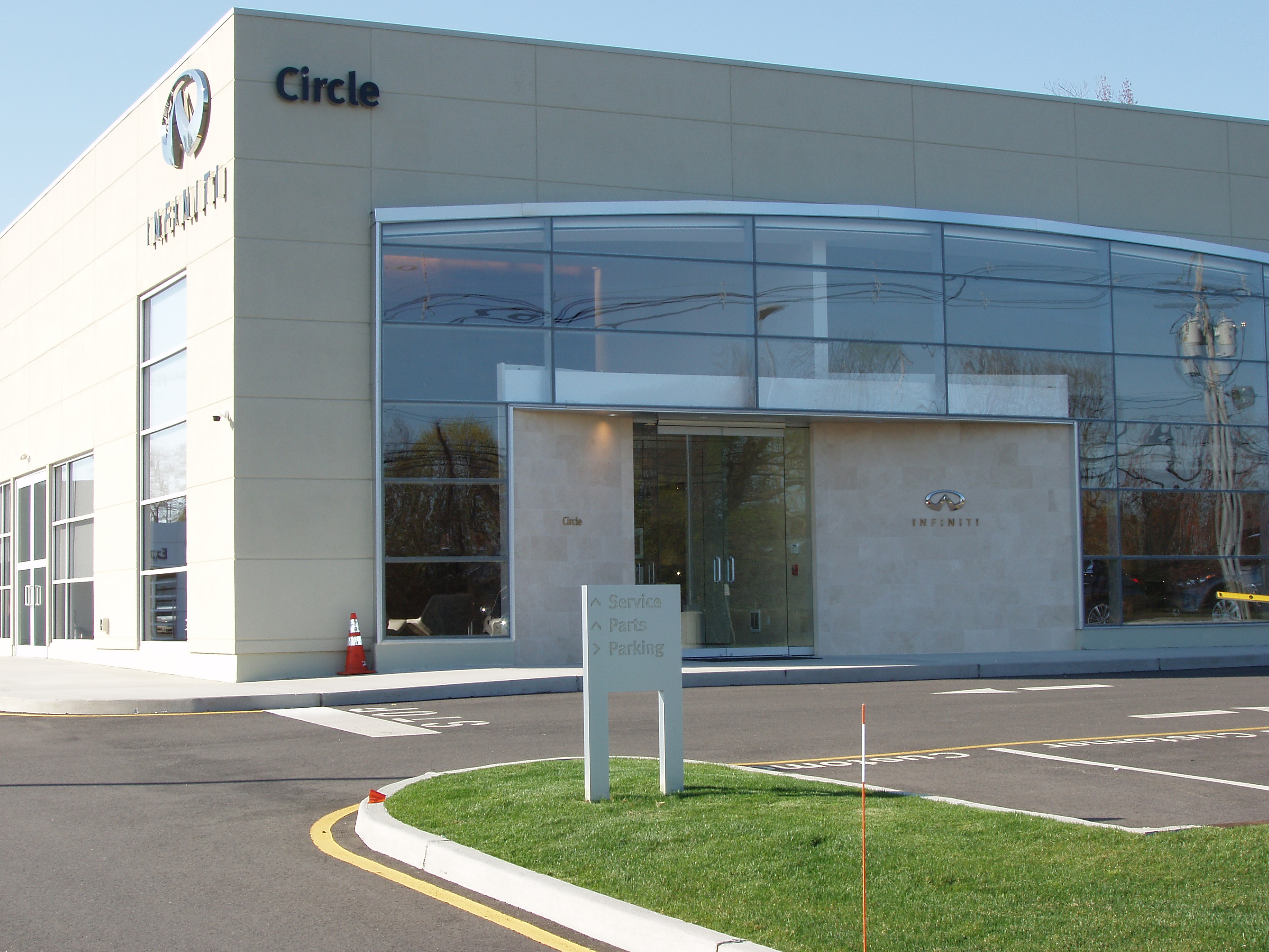 Circle INFINITI in West Long Branch, NJ | Rated 5 Stars | Kelley Blue Book