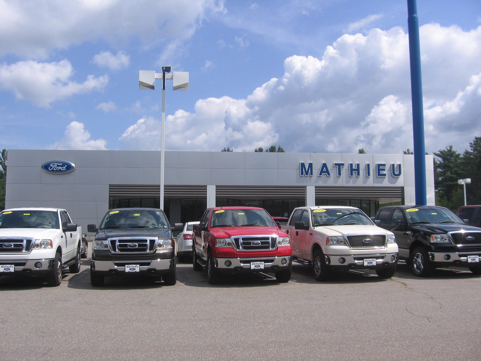 Mathieu Ford in Winchendon, MA | Rated 4.3 Stars | Kelley Blue Book